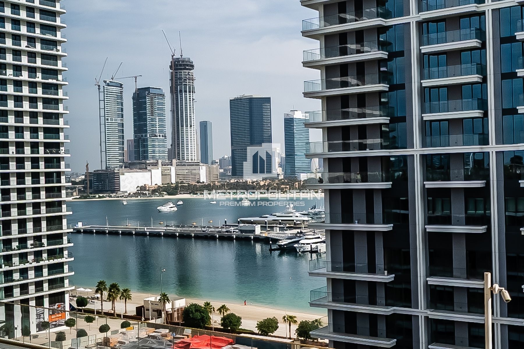 Fully Furnished | Ready To Move In | Chiller Free | 大都会优质房地产