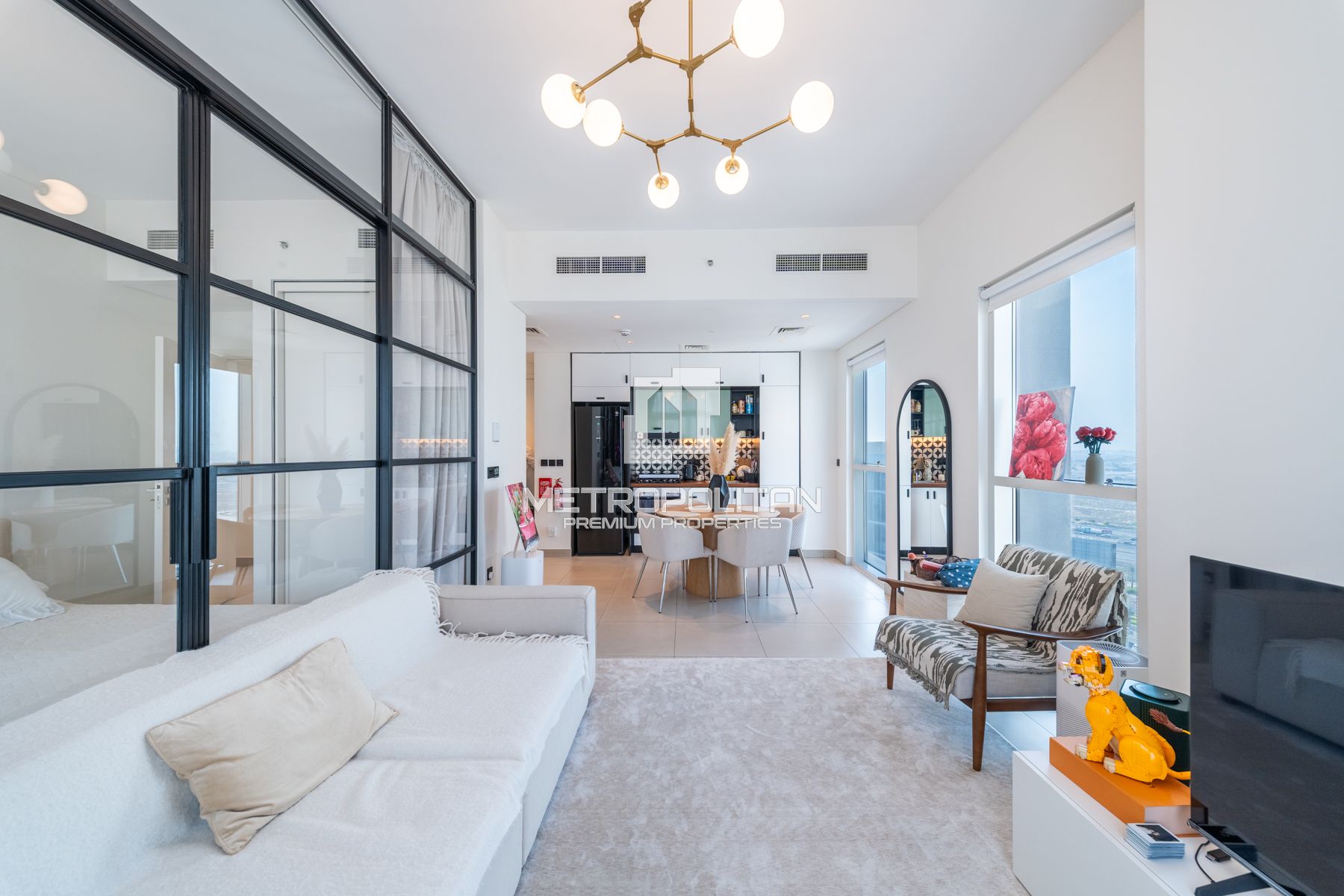 Reado to Move In | Corner Unit | Prime Location | Metropolitan Premium ...